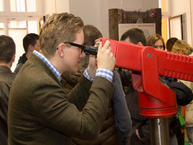 Digitales Fernrohr mieten – play and fun team