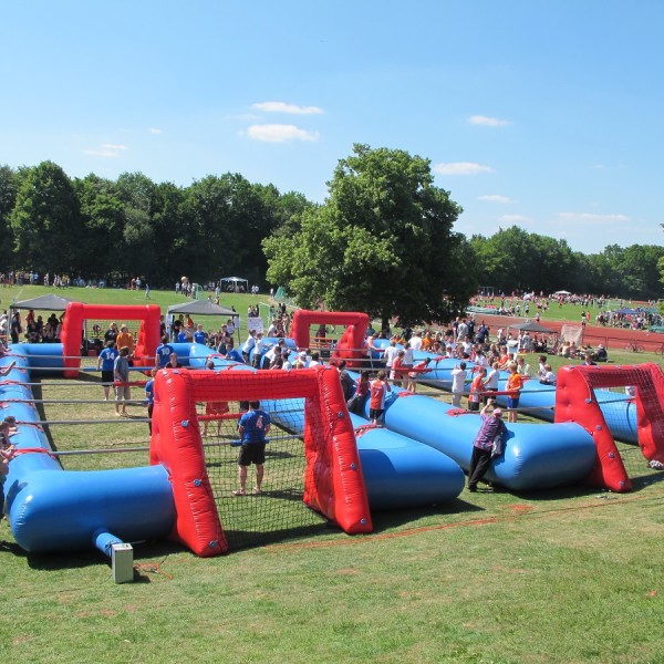Menschenkicker mieten – Human Table Soccer