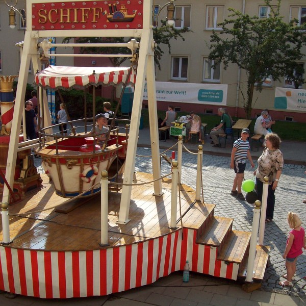 Schiffschaukel mieten – play and fun team